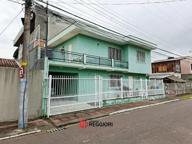 Casa / Sobrado para Venda em Balneário Camboriú/SC Nações 4 Quartos