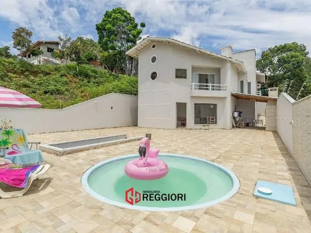 Casa / Sobrado para Venda em Balneário Camboriú/SC Nações 4 Quartos