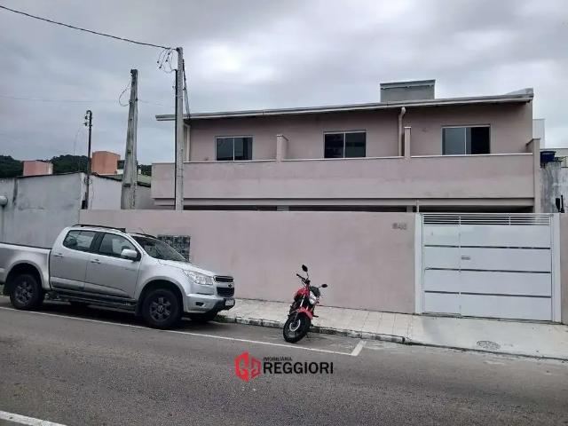 Casa / Sobrado para Venda em Balneário Camboriú/SC Nações 5 Quartos