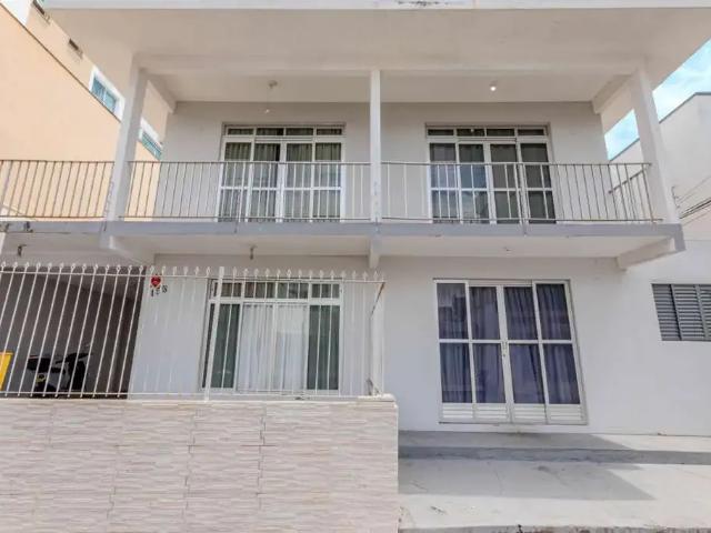 Casa / Sobrado para Venda em Balneário Camboriú/SC Nações 3 Quartos