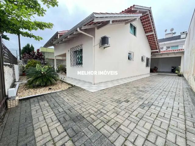 Casa / Sobrado para Venda em Balneário Camboriú/SC Nações 3 Quartos