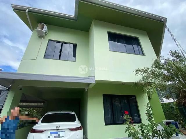 Casa / Sobrado para Venda em Balneário Camboriú/SC Nações 3 Quartos