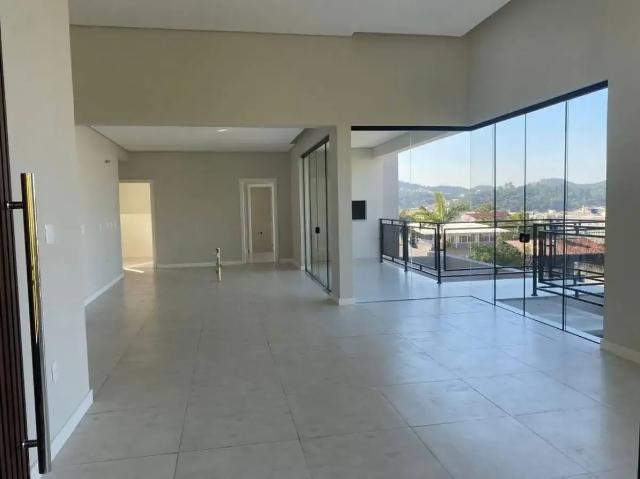 Casa / Sobrado para Venda em Balneário Camboriú/SC Nações 3 Quartos