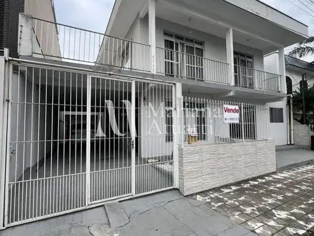 Casa / Sobrado para Venda em Balneário Camboriú/SC Nações 3 Quartos