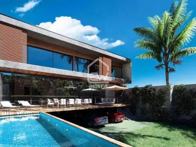 Casa / Sobrado para Venda em Balneário Camboriú/SC Praia do Estaleiro 4 Quartos