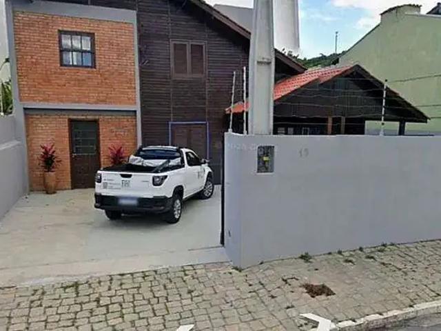 Casa / Sobrado para Venda em Balneário Camboriú/SC Praia dos Amores 2 Quartos