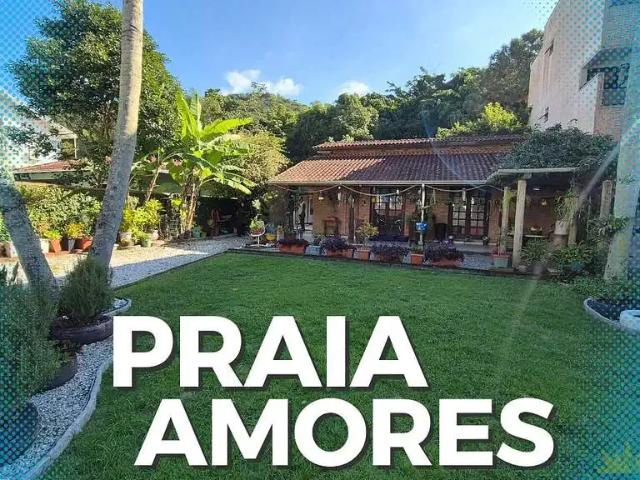 Casa / Sobrado para Venda em Balneário Camboriú/SC Praia dos Amores 2 Quartos
