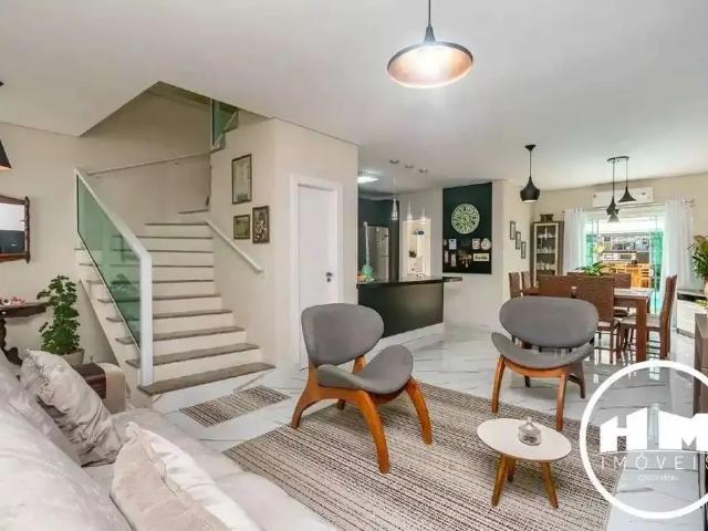 Casa / Sobrado para Venda em Balneário Camboriú/SC Praia dos Amores 3 Quartos
