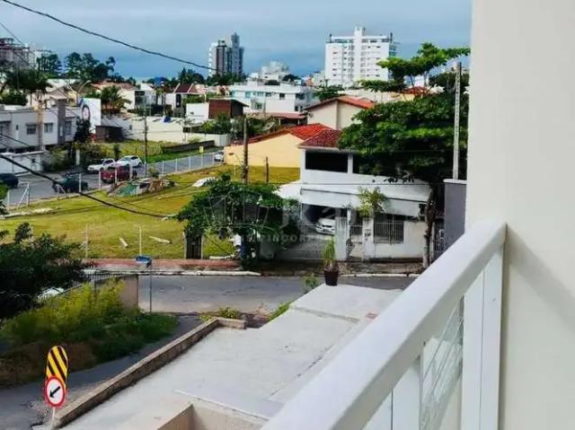 Casa / Sobrado para Venda em Balneário Camboriú/SC Praia dos Amores 3 Quartos