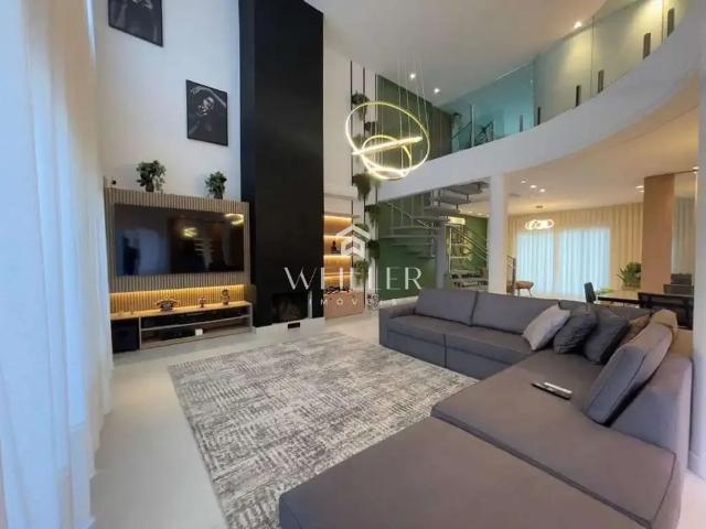 Casa / Sobrado para Venda em Balneário Camboriú/SC Praia dos Amores 4 Quartos