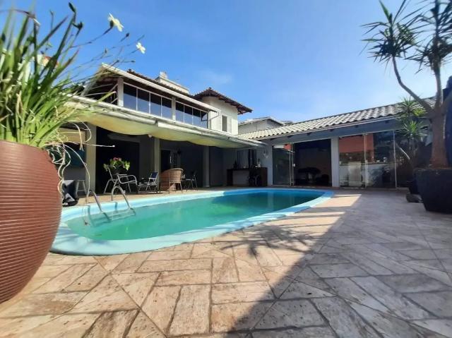 Casa / Sobrado para Venda em Balneário Camboriú/SC Praia dos Amores 5 Quartos