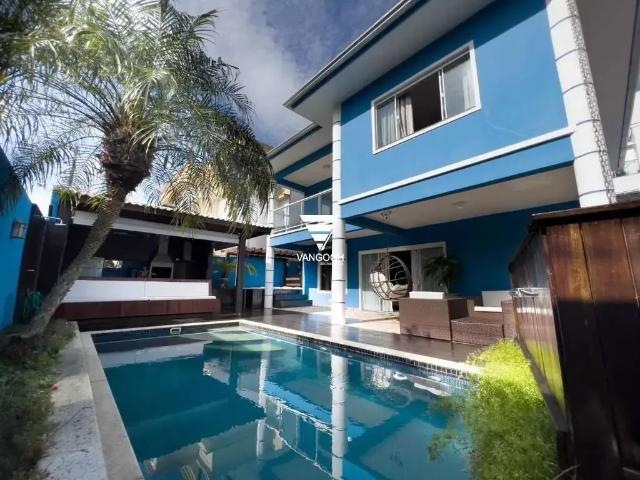Casa / Sobrado para Venda em Balneário Camboriú/SC Praia dos Amores 5 Quartos