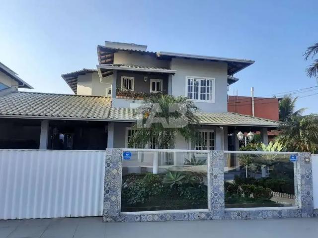 Casa / Sobrado para Venda em Balneário Camboriú/SC Praia dos Amores 5 Quartos
