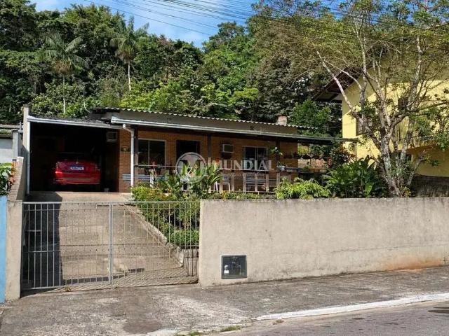 Casa / Sobrado para Venda em Balneário Camboriú/SC São Judas Tadeu 3 Quartos