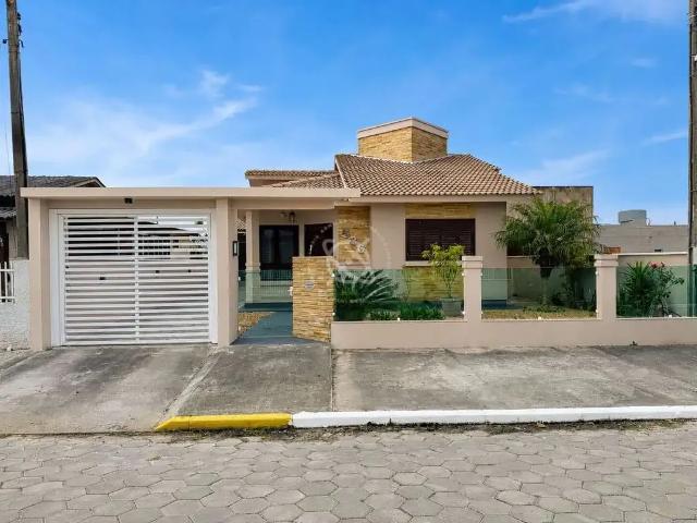 Casa / Sobrado para Venda em Balneário Arroio do Silva/SC Centro 3 Quartos