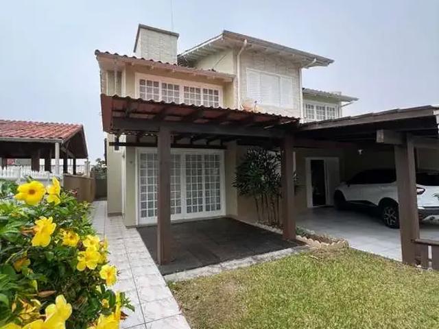 Casa / Sobrado para Venda em Balneário Arroio do Silva/SC Centro 4 Quartos
