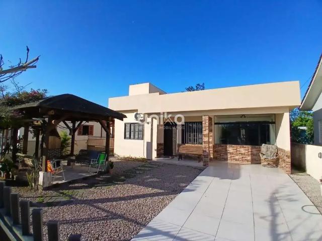 Casa / Sobrado para Venda em Balneário Arroio do Silva/SC Golfinho 2 Quartos