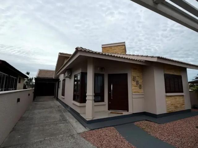 Casa / Sobrado para Venda em Balneário Arroio do Silva/SC Erechim 3 Quartos