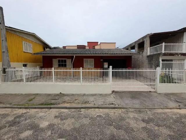 Casa / Sobrado para Venda em Balneário Arroio do Silva/SC Erechim 3 Quartos