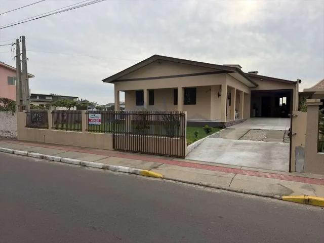 Casa / Sobrado para Venda em Balneário Arroio do Silva/SC Meta 3 Quartos