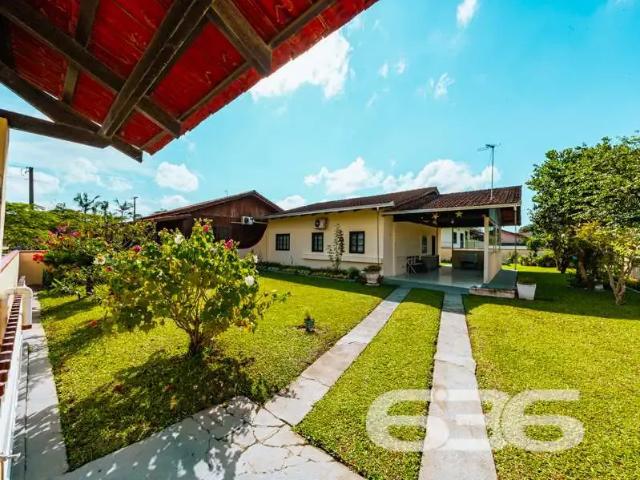 Casa / Sobrado para Venda em Balneário Barra do Sul/SC Costeira 3 Quartos