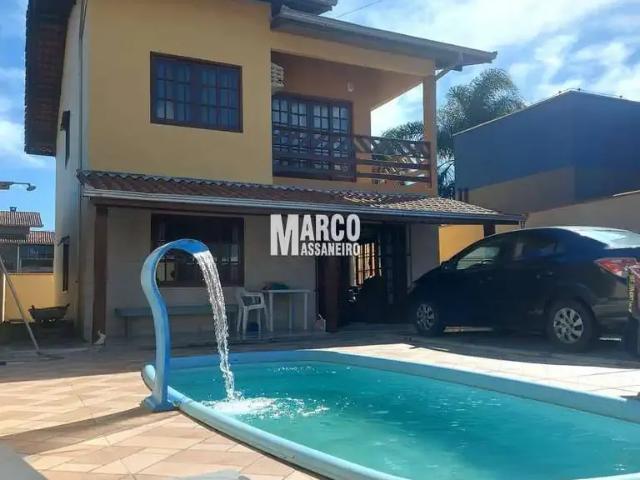 Casa / Sobrado para Venda em Balneário Barra do Sul/SC Costeira 3 Quartos