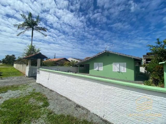 Casa / Sobrado para Venda em Balneário Barra do Sul/SC Costeira 3 Quartos