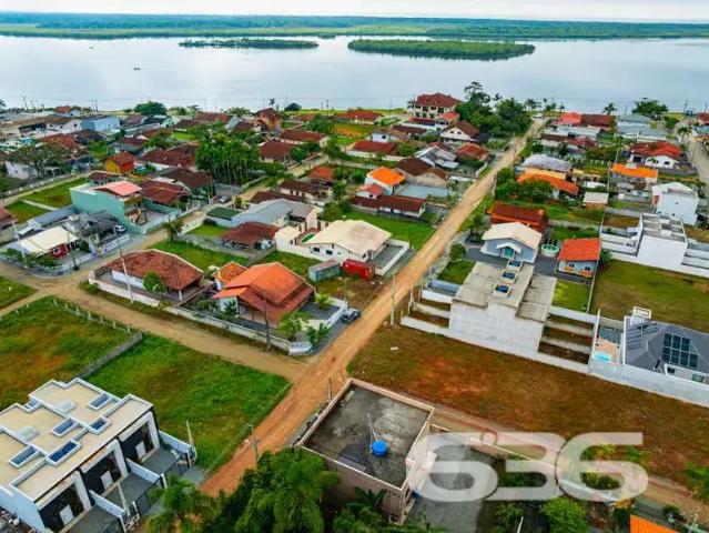 Casa / Sobrado para Venda em Balneário Barra do Sul/SC Costeira 3 Quartos