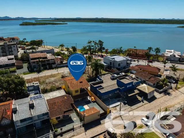 Casa / Sobrado para Venda em Balneário Barra do Sul/SC Costeira 3 Quartos