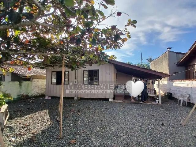 Casa / Sobrado para Venda em Balneário Barra do Sul/SC Costeira 3 Quartos