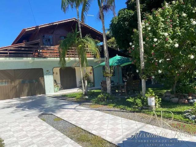 Casa / Sobrado para Venda em Balneário Barra do Sul/SC Costeira 3 Quartos