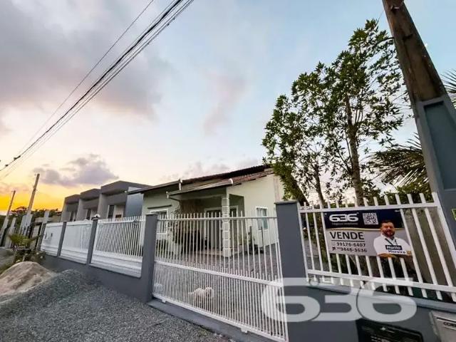 Casa / Sobrado para Venda em Balneário Barra do Sul/SC Costeira 3 Quartos