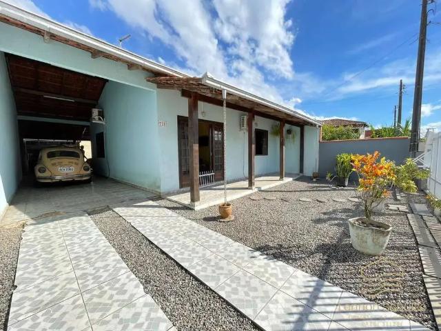 Casa / Sobrado para Venda em Balneário Barra do Sul/SC Costeira 3 Quartos
