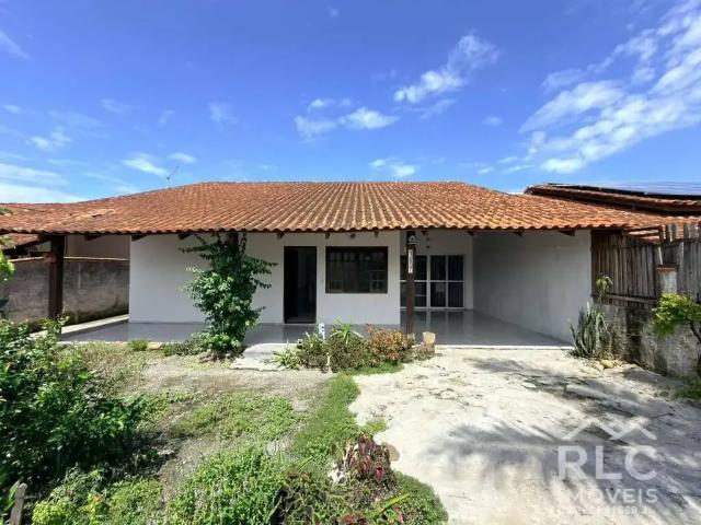 Casa / Sobrado para Venda em Balneário Barra do Sul/SC Costeira 3 Quartos