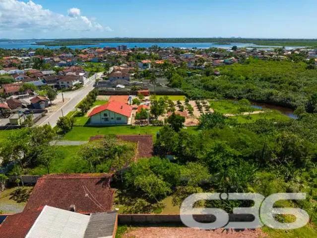 Casa / Sobrado para Venda em Balneário Barra do Sul/SC Costeira 3 Quartos