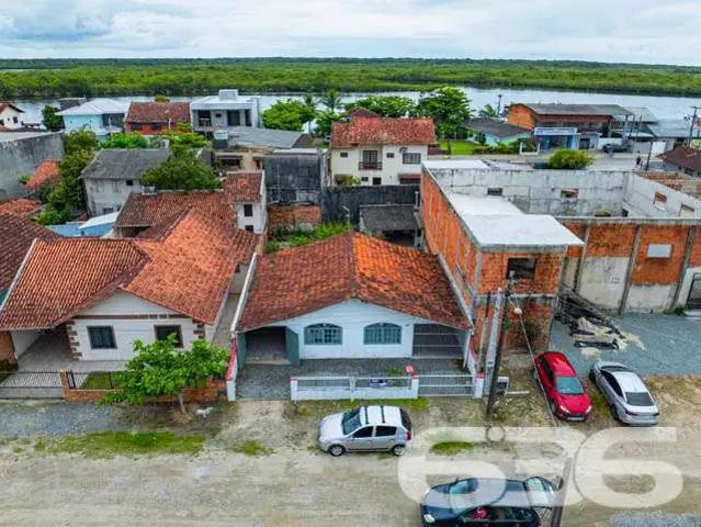 Casa / Sobrado para Venda em Balneário Barra do Sul/SC Costeira 2 Quartos