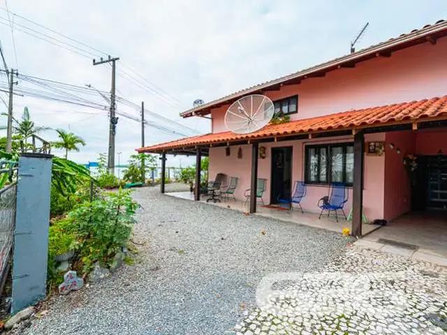 Casa / Sobrado para Venda em Balneário Barra do Sul/SC Costeira 2 Quartos