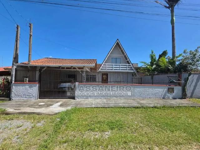 Casa / Sobrado para Venda em Balneário Barra do Sul/SC Costeira 4 Quartos