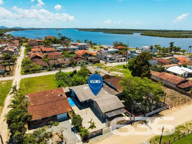 Casa / Sobrado para Venda em Balneário Barra do Sul/SC Costeira 4 Quartos