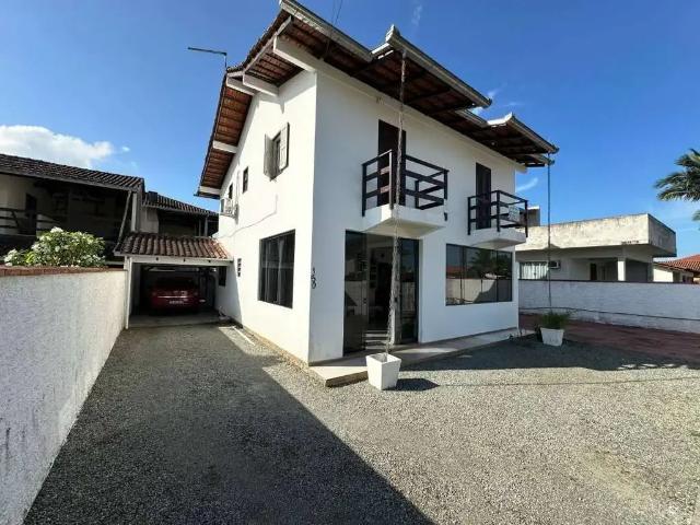 Casa / Sobrado para Venda em Balneário Barra do Sul/SC Costeira 4 Quartos