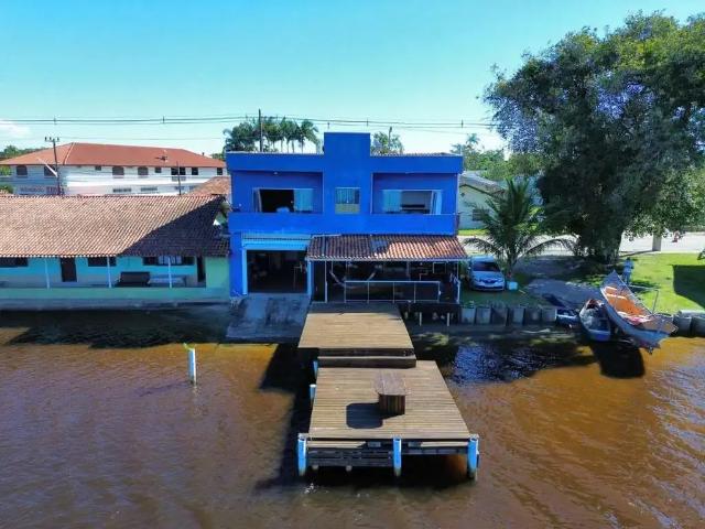 Casa / Sobrado para Venda em Balneário Barra do Sul/SC Costeira 4 Quartos