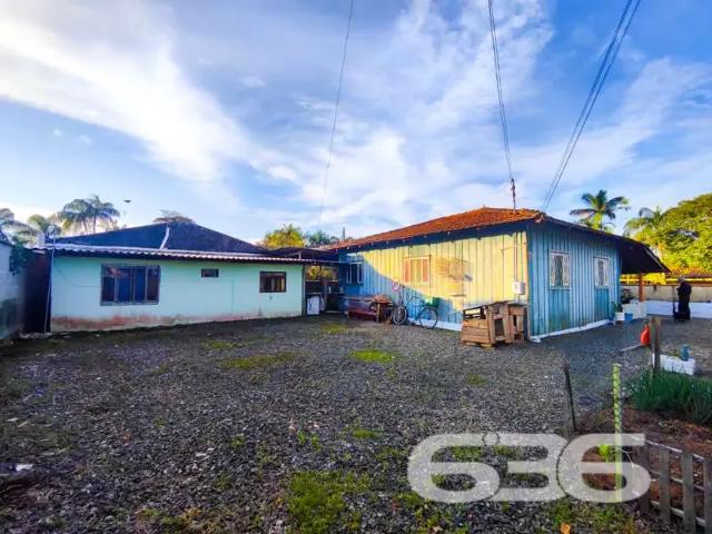 Casa / Sobrado para Venda em Balneário Barra do Sul/SC Costeira 4 Quartos