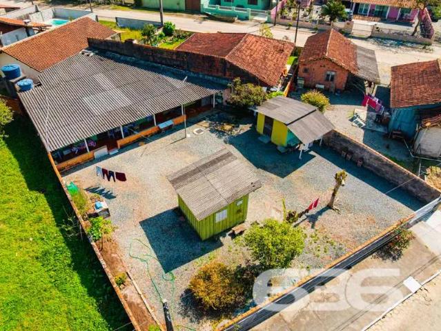 Casa / Sobrado para Venda em Balneário Barra do Sul/SC Costeira 4 Quartos