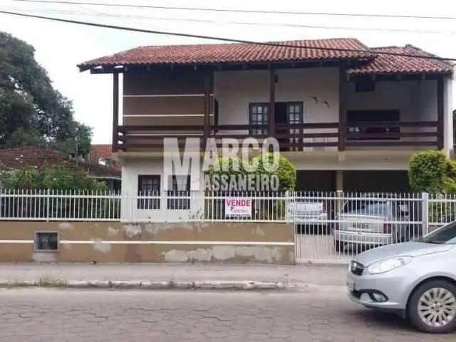 Casa / Sobrado para Venda em Balneário Barra do Sul/SC Costeira 4 Quartos
