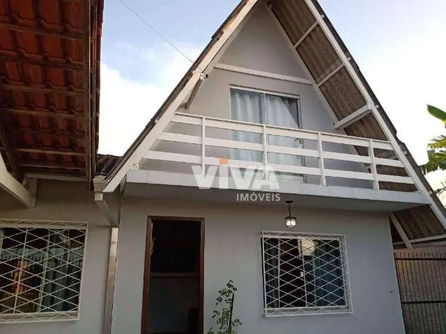 Casa / Sobrado para Venda em Balneário Barra do Sul/SC Costeira 4 Quartos