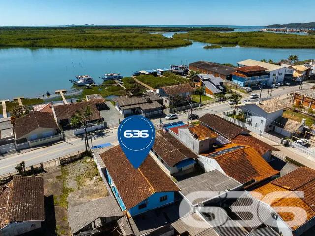 Casa / Sobrado para Venda em Balneário Barra do Sul/SC Costeira 5 Quartos