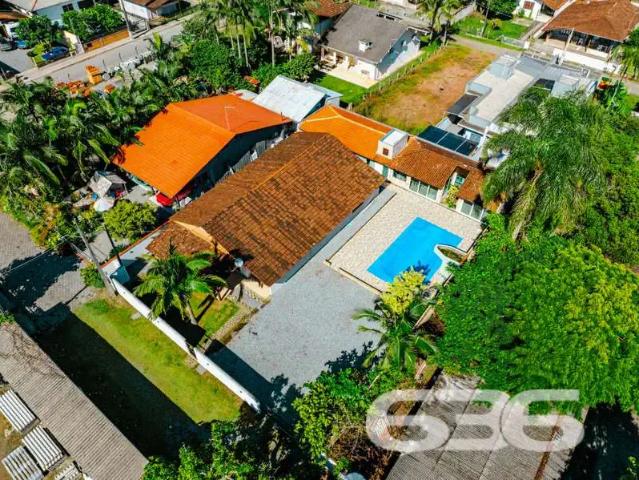 Casa / Sobrado para Venda em Balneário Barra do Sul/SC Costeira 5 Quartos