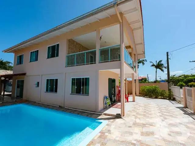 Casa / Sobrado para Venda em Balneário Barra do Sul/SC Costeira 6 Quartos