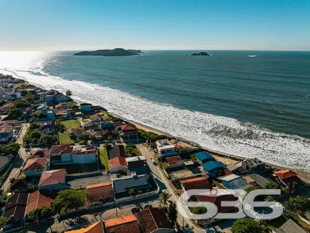 Casa / Sobrado para Venda em Balneário Barra do Sul/SC Centro 3 Quartos
