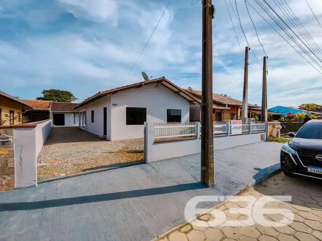 Casa / Sobrado para Venda em Balneário Barra do Sul/SC Centro 3 Quartos
